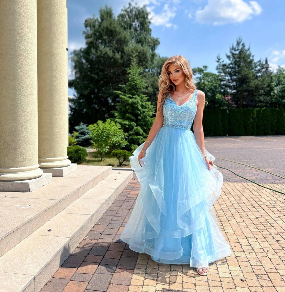 LOVE długa błękitna sukienka - Fashion Boutique Ivvi.pl